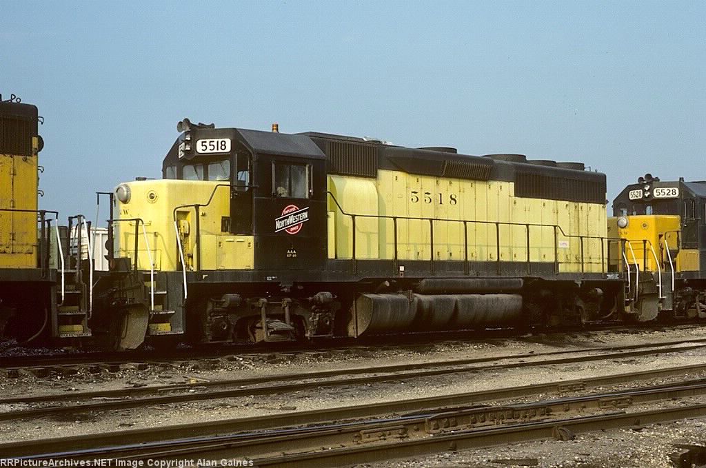 C&NW GP40 5518